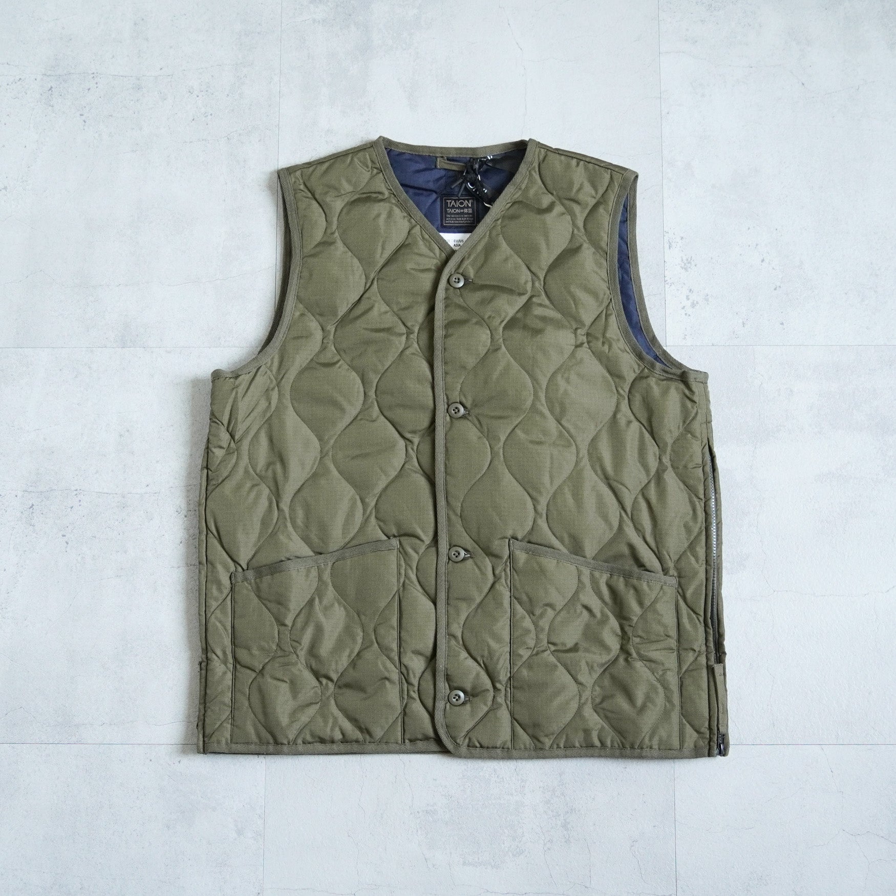 MILITARY V NECK BUTTON DOWN VEST - DARK OLIVE - – TENG STORE OSAKA
