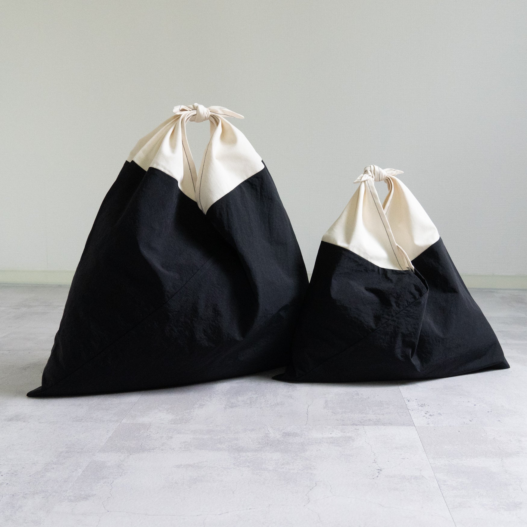 AZUMA BAG STANDARD ＋ TASUKI - BLACK/WHITE - – TENG STORE OSAKA